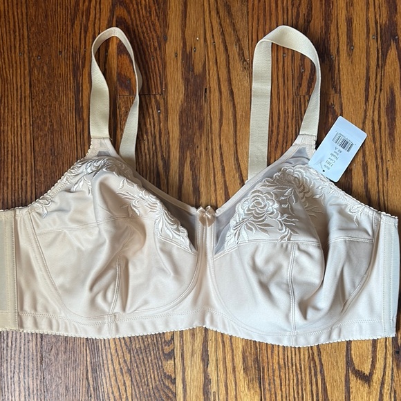 Elila | Intimates & Sleepwear | Elila Cream Fullcoverage Wireless Bra ...